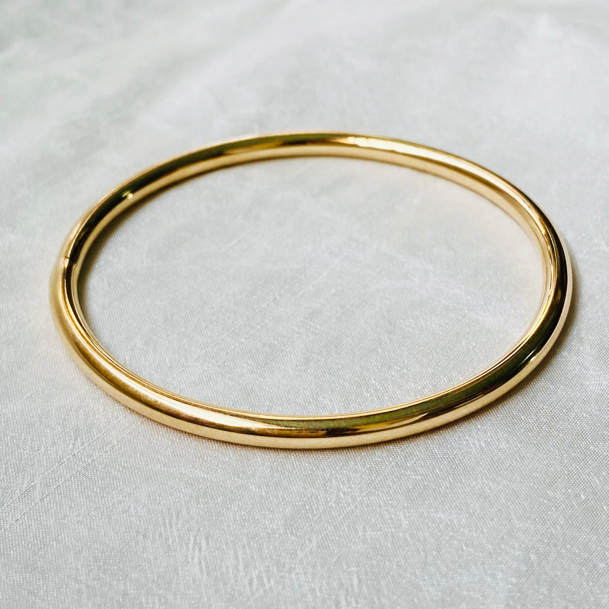 Handmade Golf Bangle in 9ct Yellow Gold– Sargisons Jewellers